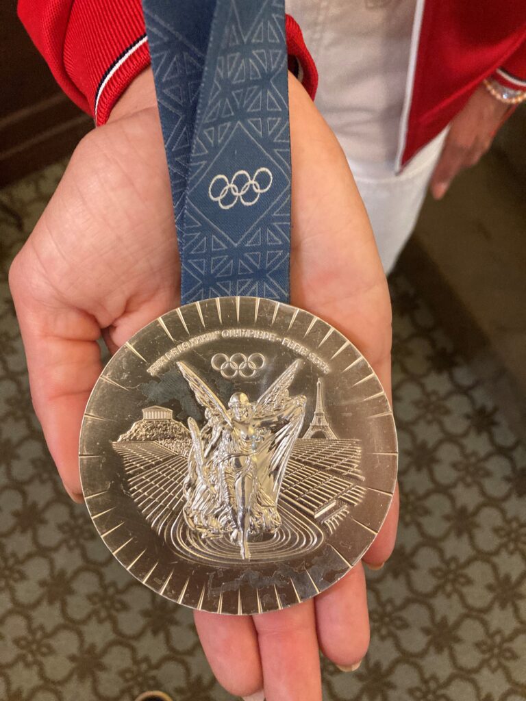 U.S. Olympic Swimmer Anita Alvarez Visits Montabaur Heights with Silver ...